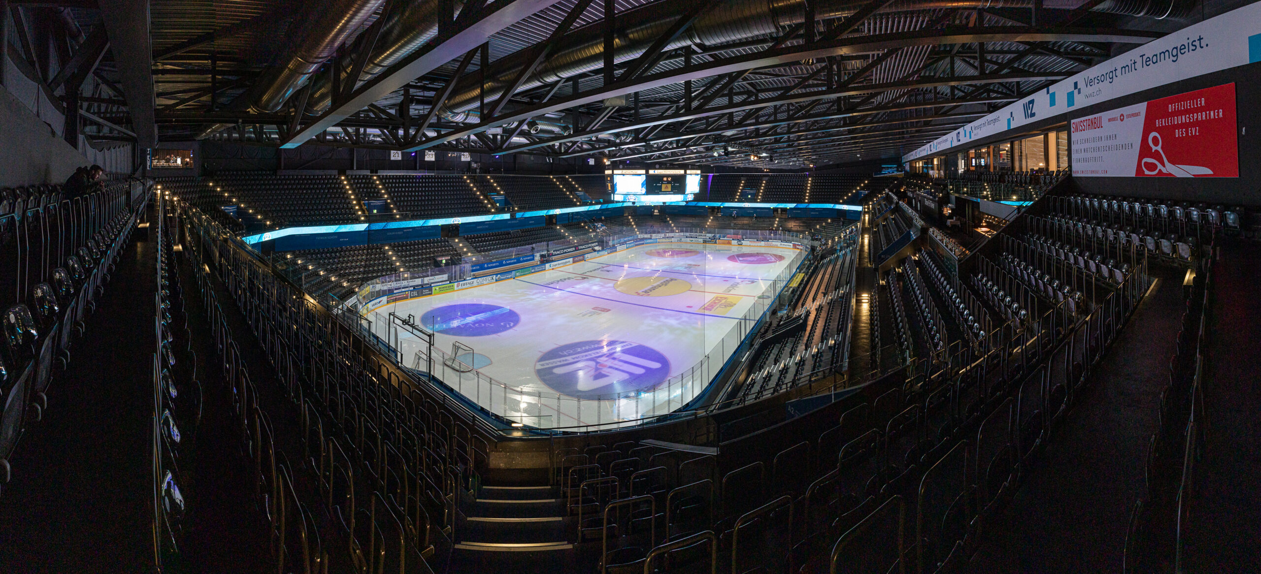 New video cube for the BOSSARD Arena - EV Zug